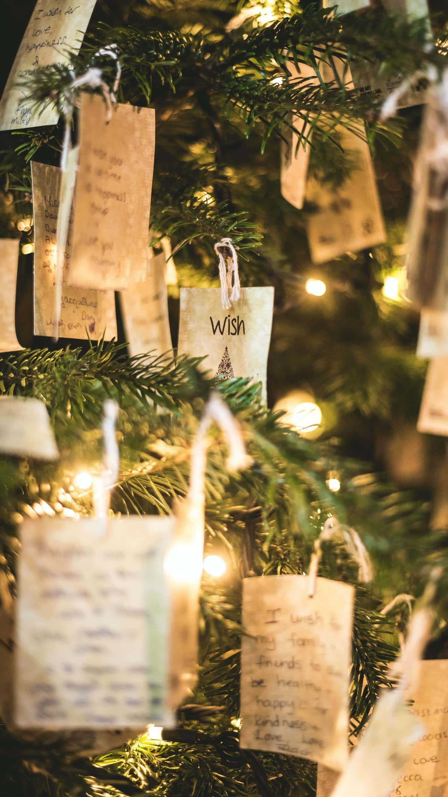 9 Easy Tips for a More Sustainable Christmas - Mindful of the Home